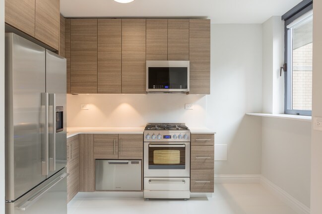 The Ritz Plaza Rentals - New York, NY | Apartments.com