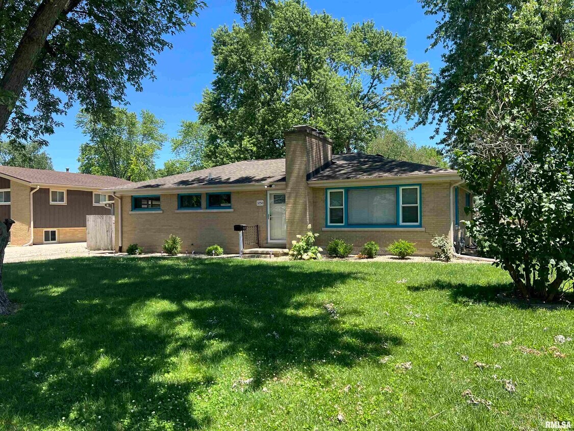 3250 S 1st St, Southern View, IL 62703 - House Rental in Southern View ...