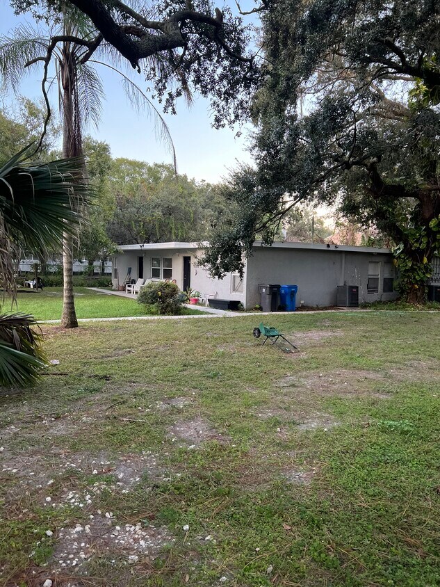 12213 N 58th St Unit B, Tampa, FL 33617 - 12213 N 58th St Tampa, FL ...