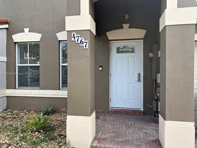 4767 SW 166th Ct, Miami, FL 33185 - Townhome Rentals in Miami FL | Apartments.com