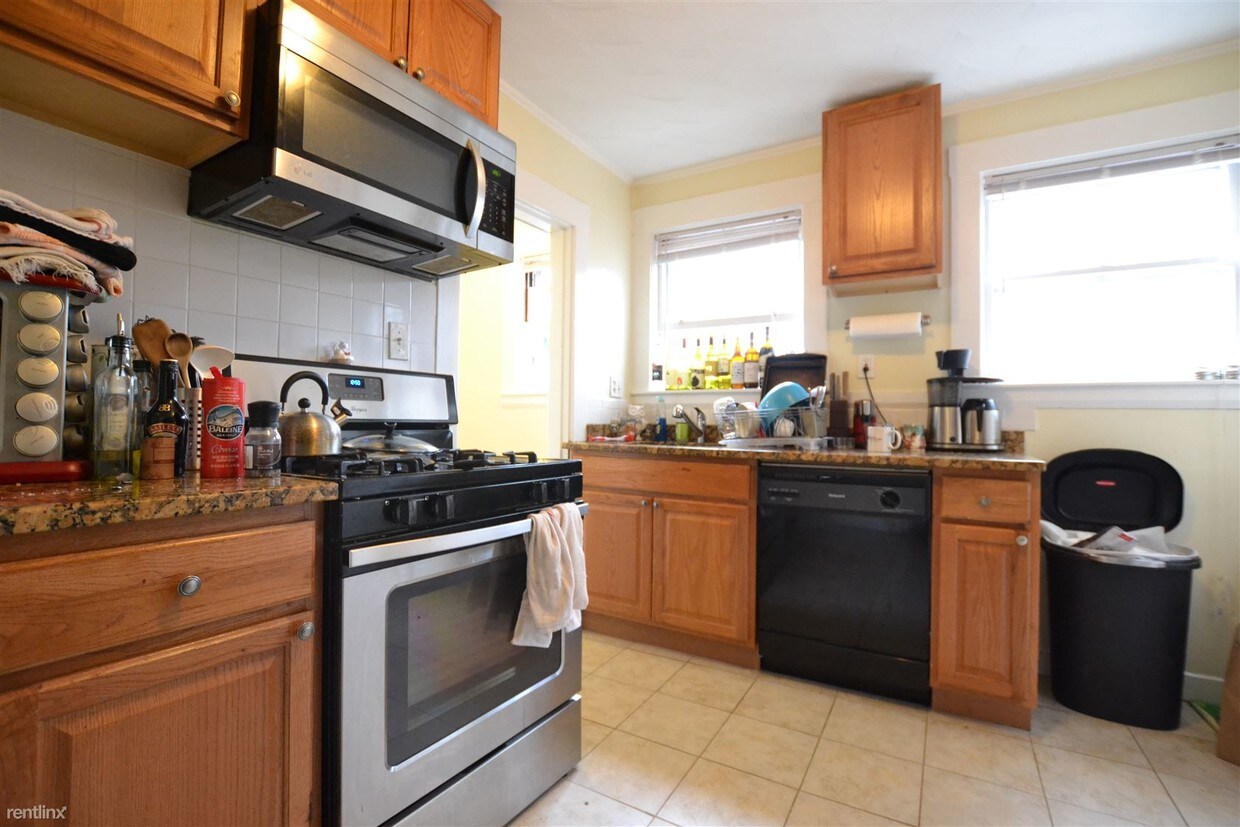 123 Bennett St, Boston, MA 02135 - Room for Rent in Boston, MA ...