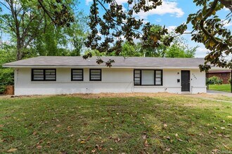 Best Luxury Normandale Estates Apartments for Rent - Montgomery, AL ...