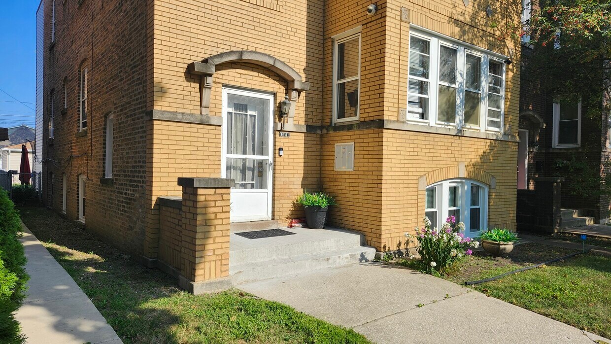 1641 Kenilworth Ave, Berwyn, IL 60402 - House Rental in Berwyn, IL ...