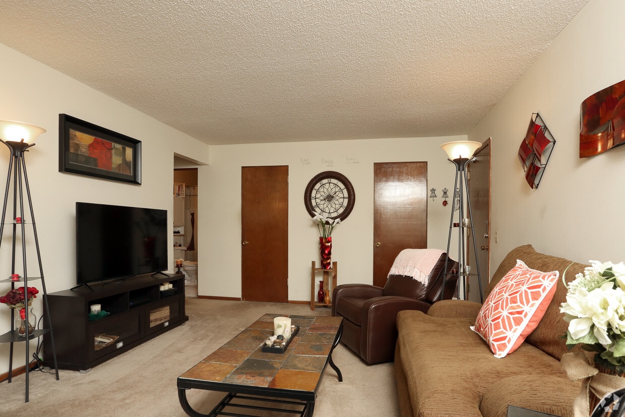 ReNew Meadow Lake - 5615 Xylon Ave N New Hope, MN 55428 | Apartments.com