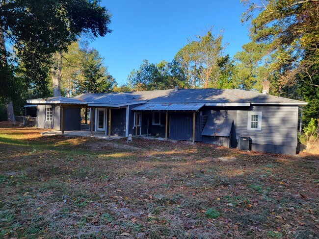 1372 Creech Dr, Spring Lake, NC 28390 - House Rental in Spring Lake, NC ...