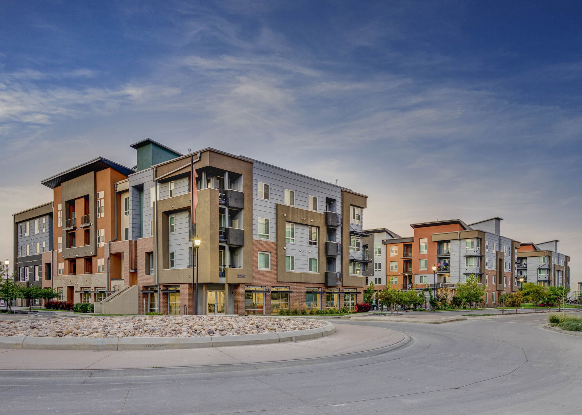 Novi at Jordan Valley Station Apartments - 3354 W Jordan Line Pky West ...