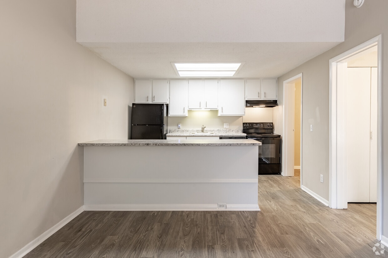 Elmwood Apartments - 1705 Ne Roswell Rd Marietta, GA 30062 | Apartments.com