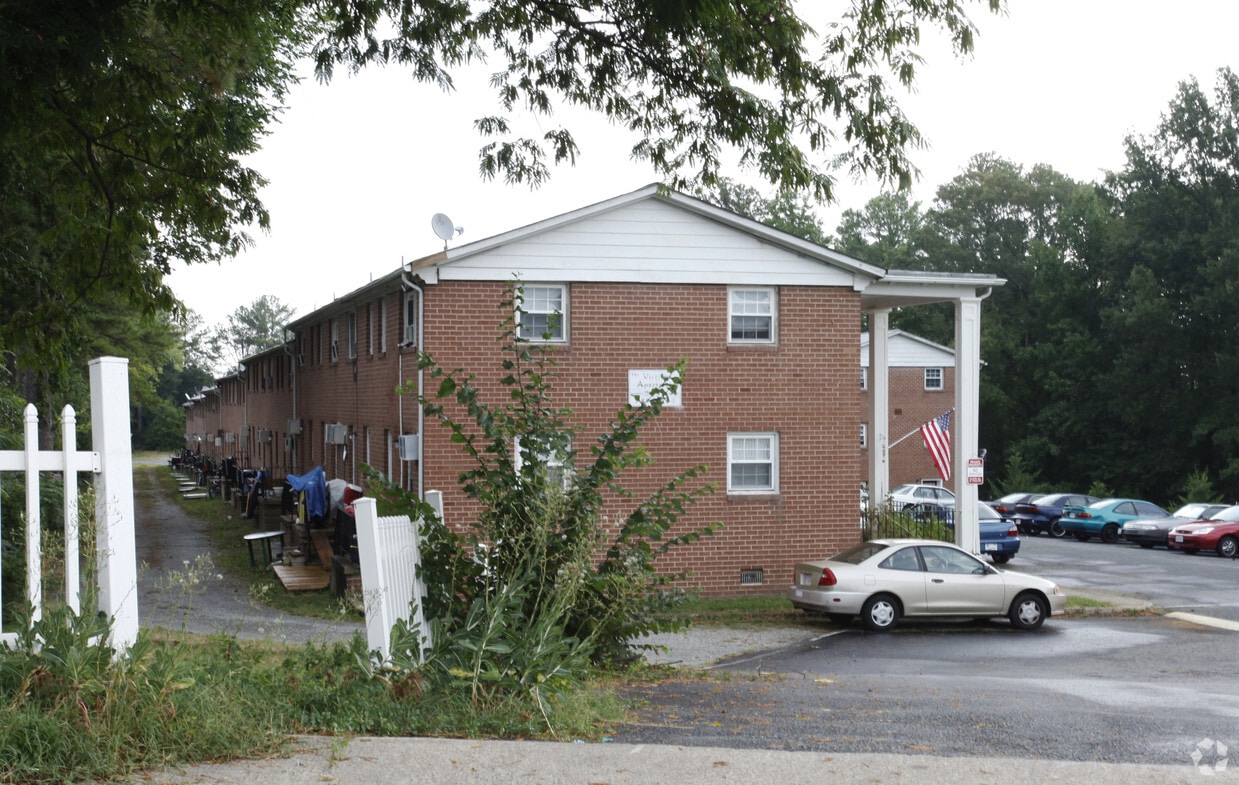 The Virginia Apartments Rentals in Richmond at 2010 Redman Rd Richmond ...
