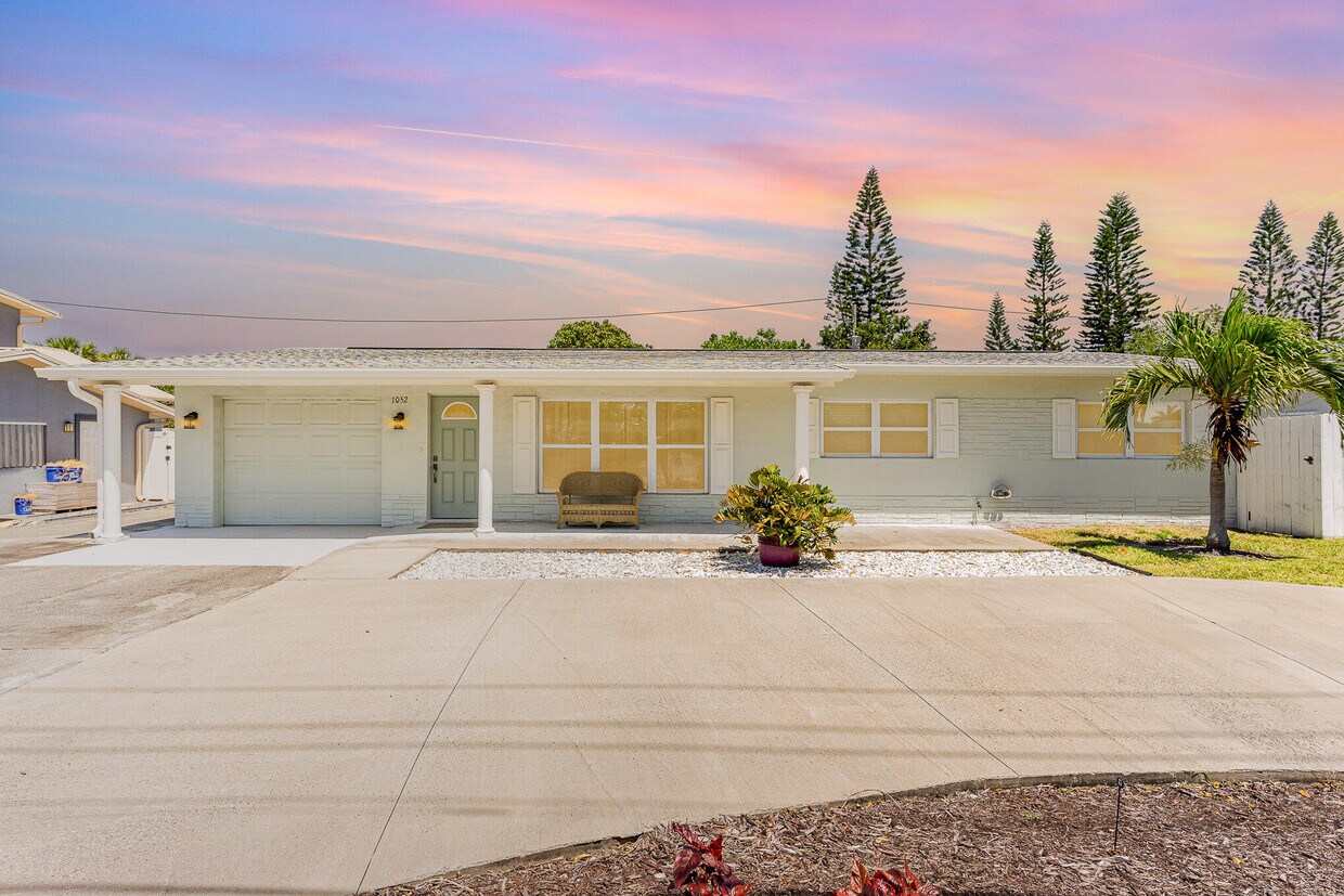 1052 Pine Tree Dr, Satellite Beach, FL 32937 - House Rental in ...