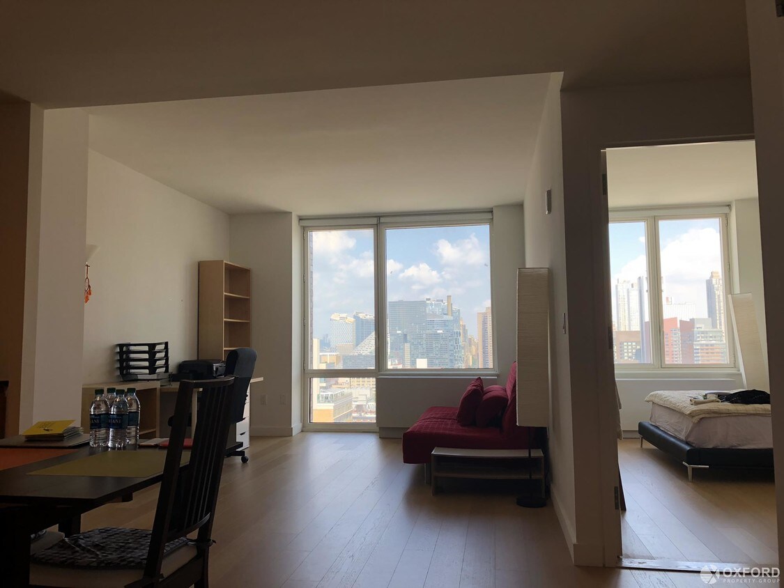 550 W 45th St Unit 2605, New York, NY 10036 - Room for Rent in New York ...