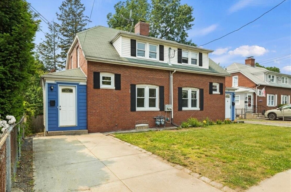 166 Roger Williams Ave, Rumford, RI 02916 - Townhome Rentals in Rumford ...