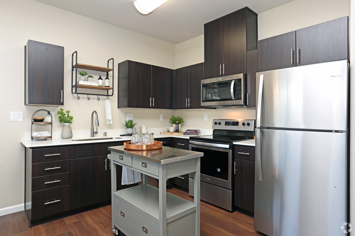 Brookside Villas - 8072 N Millbrook Ave Fresno, CA 93720 | Apartments.com