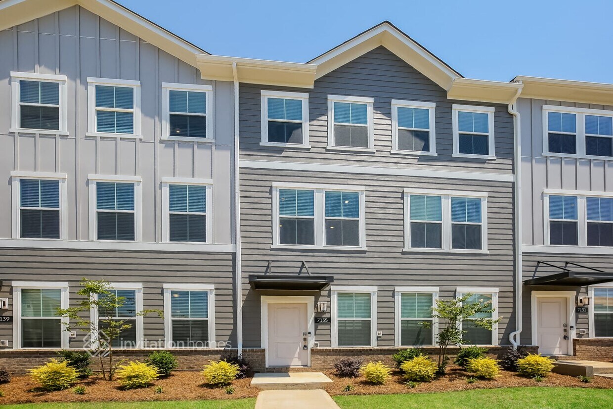 7135 Durinck Dr, Charlotte, NC 28269 | Apartments.com