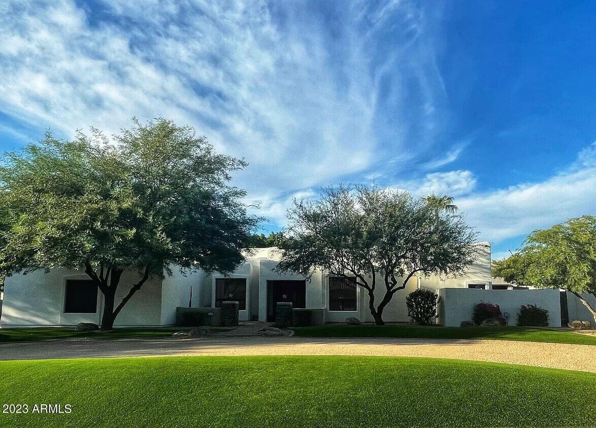 10390 E Paradise Dr, Scottsdale, AZ 85260 - House Rental in Scottsdale, AZ | Apartments.com
