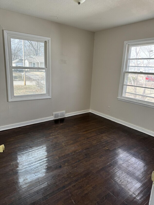 2524 SE Virginia Ave, Topeka, KS 66605 - House Rental in Topeka, KS ...