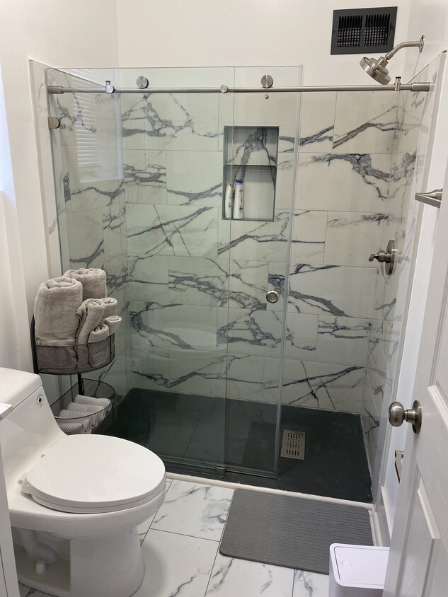 1854 Hewitt Ave, Cincinnati, OH 45207 - House Rental in Cincinnati, OH ...