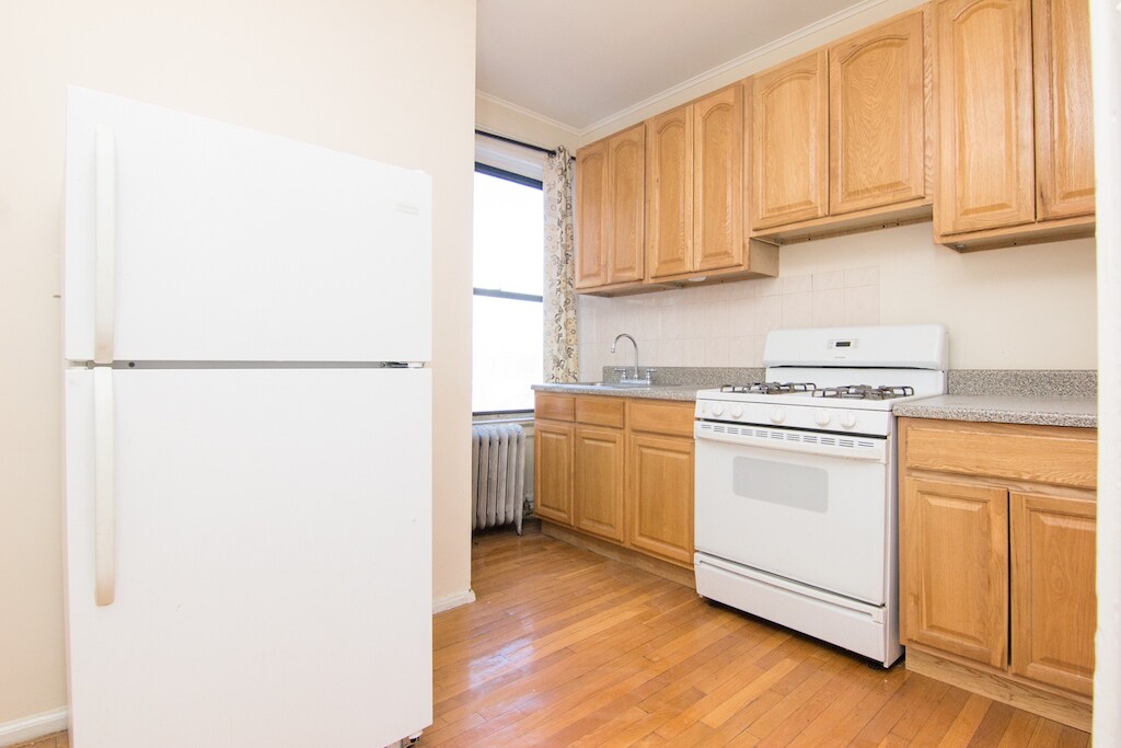 23-90-90 29Th St Unit 17, Queens, NY 11105 - Room for Rent in Queens ...