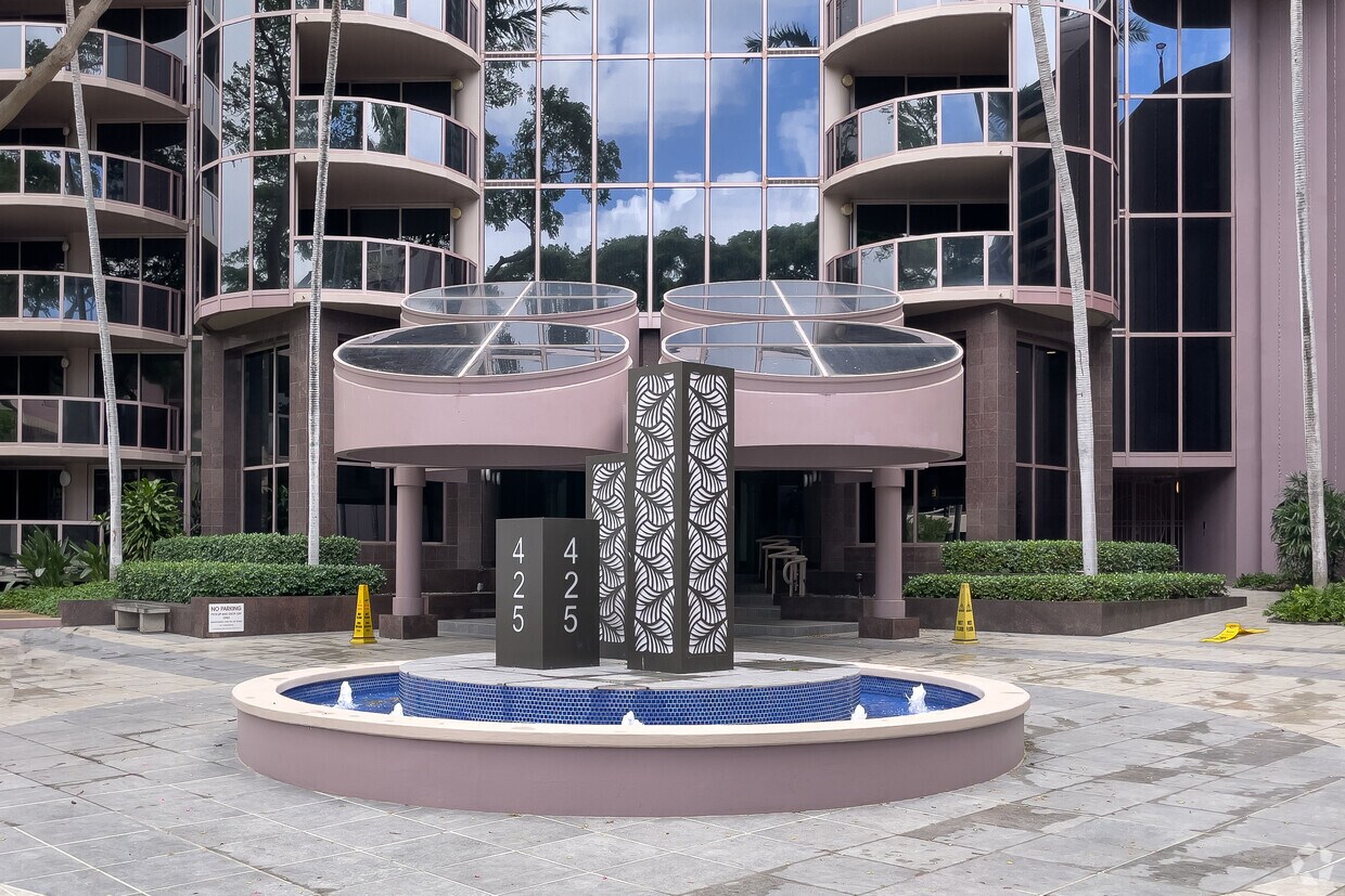 One Waterfront Towers - 415-425 South St Honolulu, HI 96813 ...