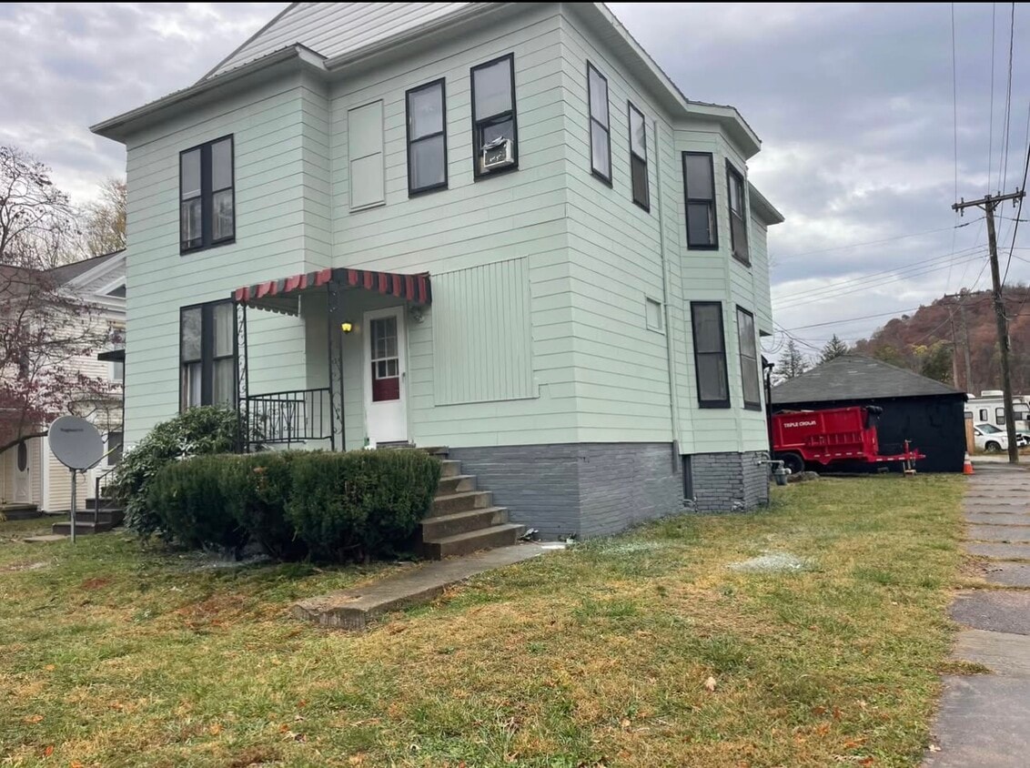 301 Clark St Unit A, New Martinsville, WV 26155 - 301 Clark St New ...