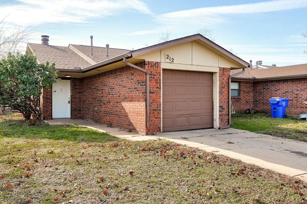 214 Skylark Ct Unit 212, Norman, OK 73069 - Room for Rent in Norman, OK | Apartments.com