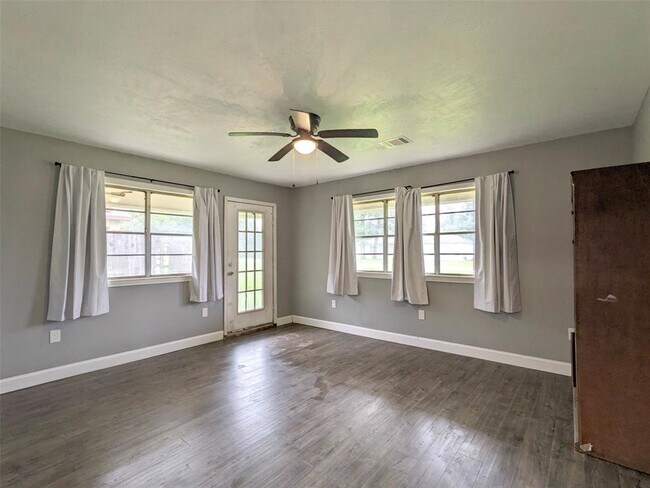 7330 Lewis Dr, Beaumont, TX 77708 - House Rental in Beaumont, TX ...