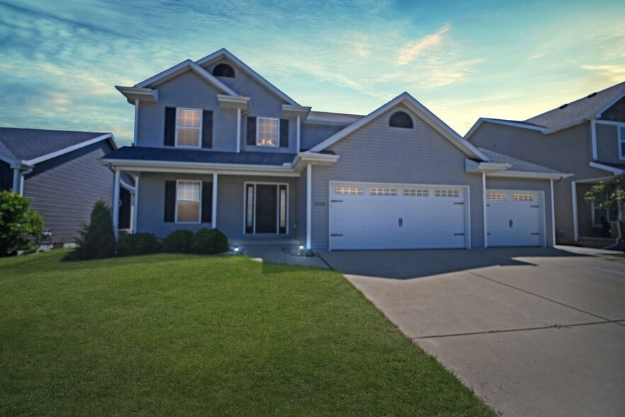 1204 Ledgestone Dr, Normal, IL 61761 | Apartments.com