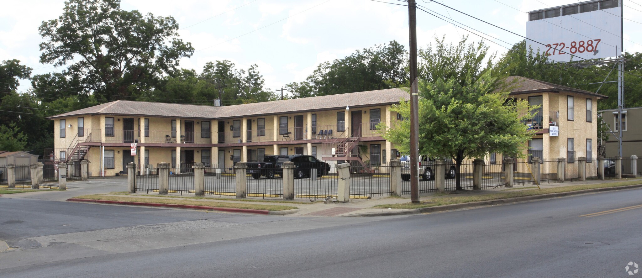 Town Lake Villas - 2613 E Cesar Chavez St Austin, TX 78702 | Apartments.com