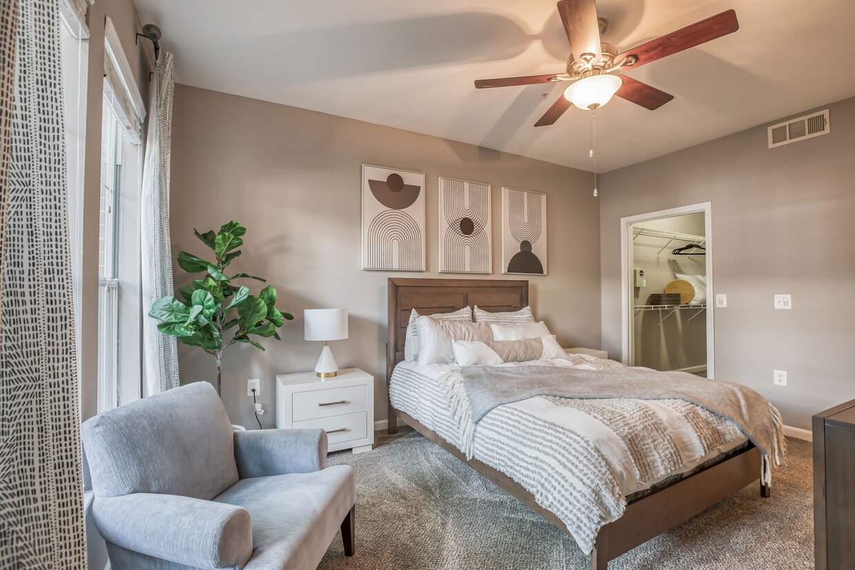 The Trails at King Farm Apartments - 465 Elmcroft Blvd Rockville, MD ...