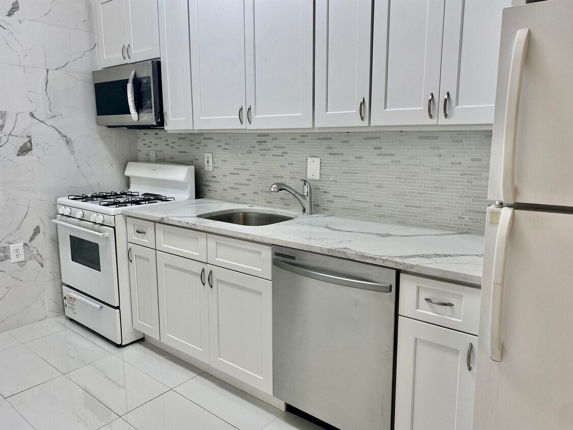 181 South St Unit 3, Jersey City, NJ 07307 - Room for Rent in Jersey ...