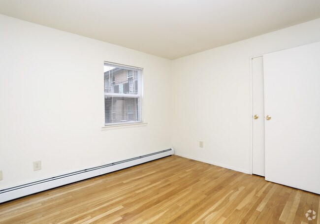 London Terrace Apartments - Old Bridge, NJ | Apartments.com