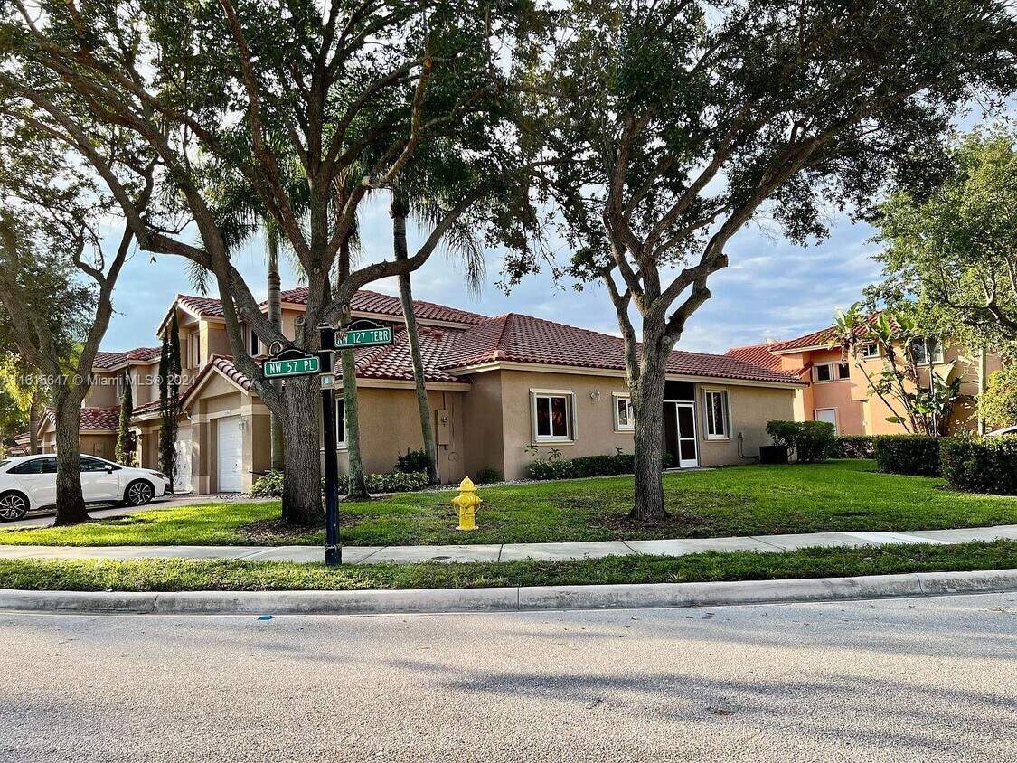 12584 NW 57th Pl, Coral Springs, FL 33076 - Townhome Rentals in Coral ...