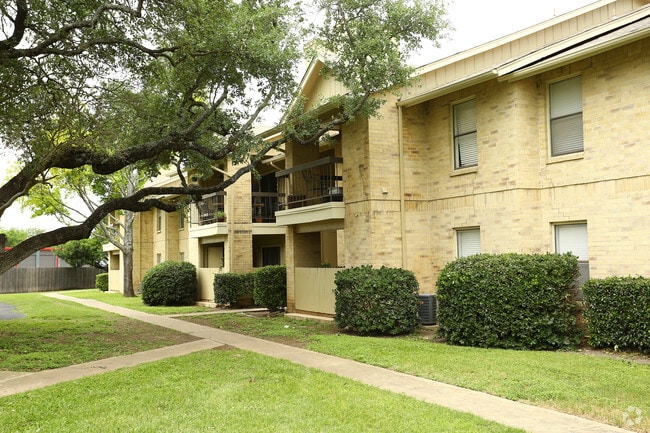 Retreat at Hart Ranch Apartments - San Antonio, TX | Apartments.com