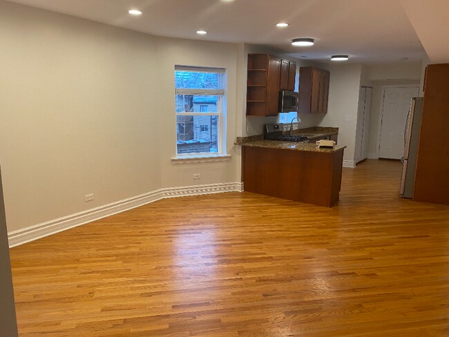 6413 N Leavitt St Unit 3, Chicago, IL 60645 | Apartments.com