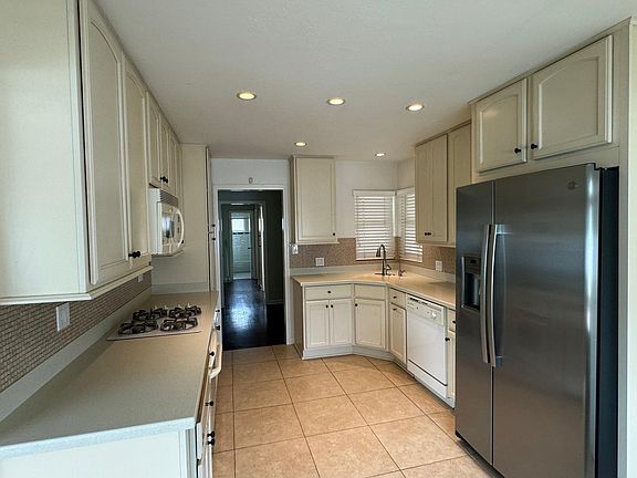 225 S Derek Dr, Fullerton, CA 92831 - House Rental in Fullerton, CA ...