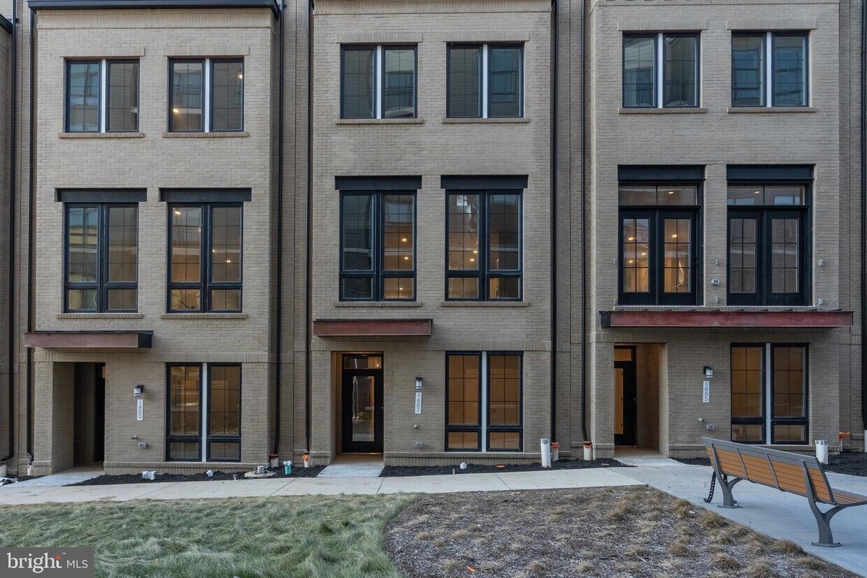 1887 Easterly Rd, Reston, VA 20190 - Townhome Rentals in Reston VA ...