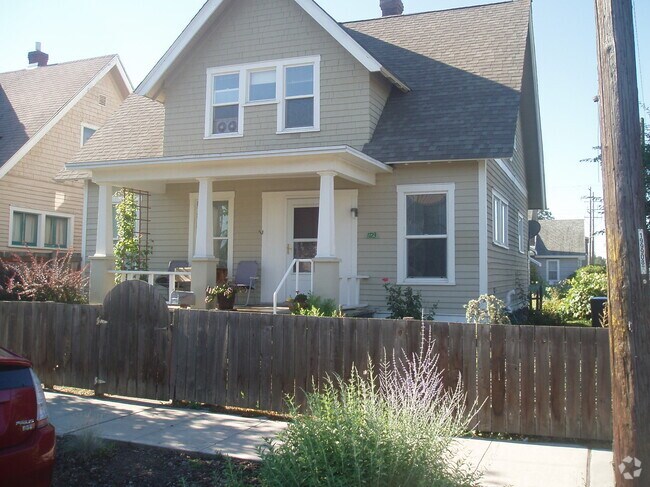 Kendall Yards Gated Apartments for Rent - Spokane, WA - 2 Rentals ...