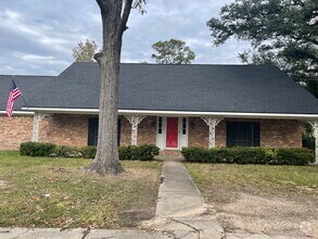 Houses for Rent with Yard in Sulphur LA