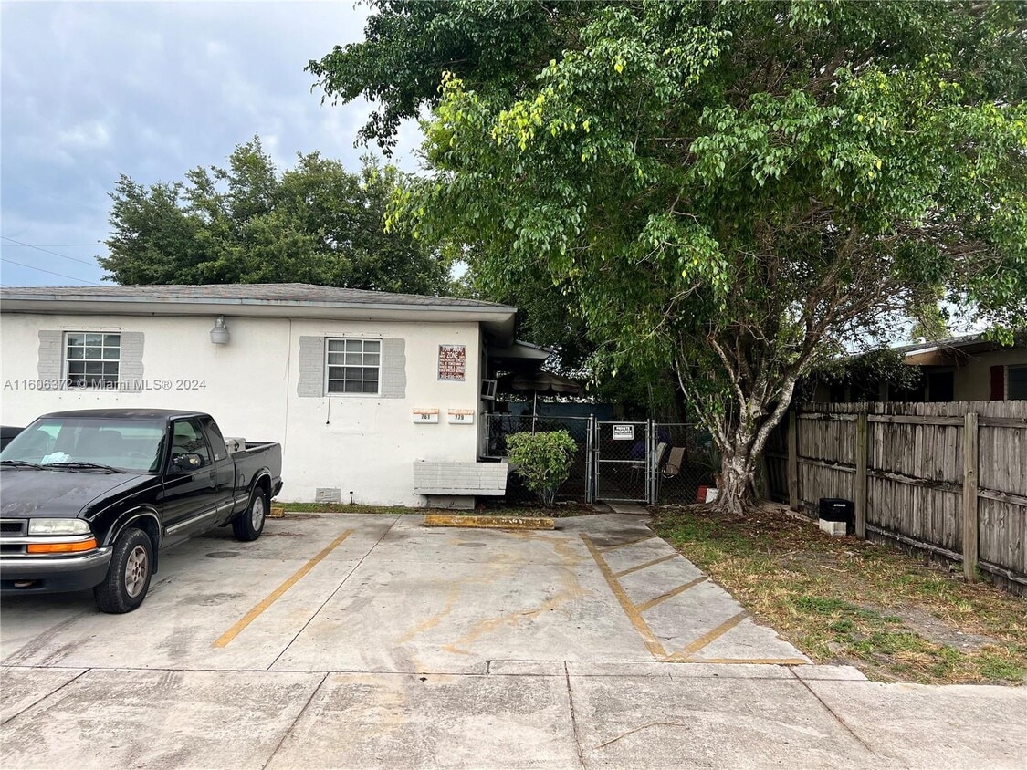 779 NW 78th St Unit 779, Miami, FL 33150 - Room for Rent in Miami, FL ...