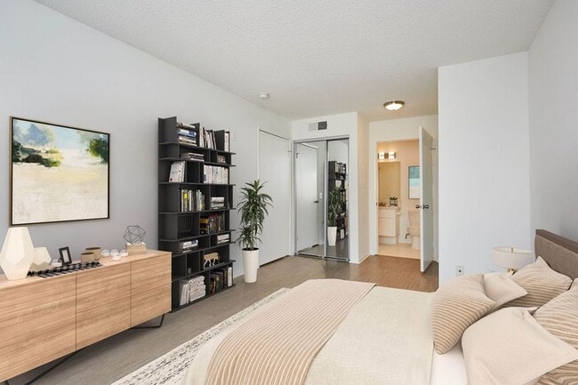 The Collective Apartments - Los Angeles, CA | Apartments.com