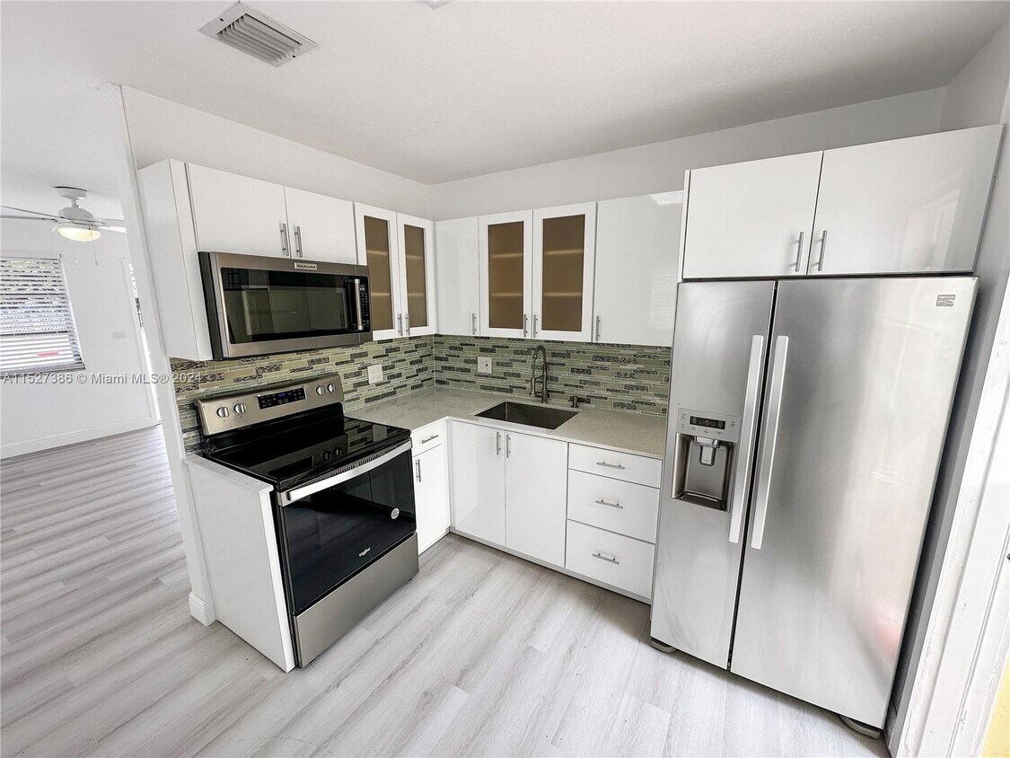 301 Beacom Blvd Unit 301, Miami, FL 33135 - Room for Rent in Miami, FL ...