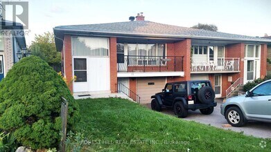 Bathurst Manor Apartments for Rent - Toronto, ON - 32 Rentals ...