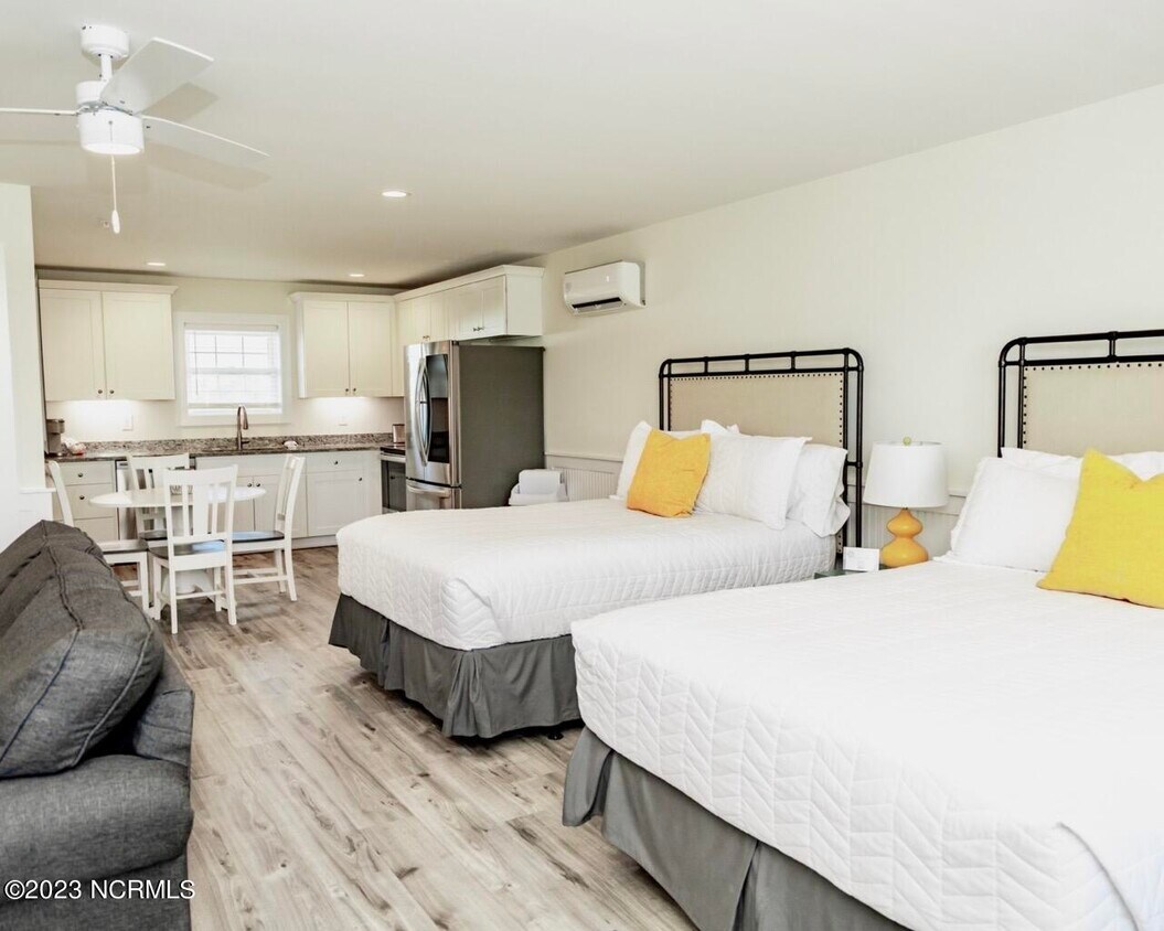 605 N Topsail Dr Unit 207, Surf City, NC 28445 - Condo for Rent in Surf ...